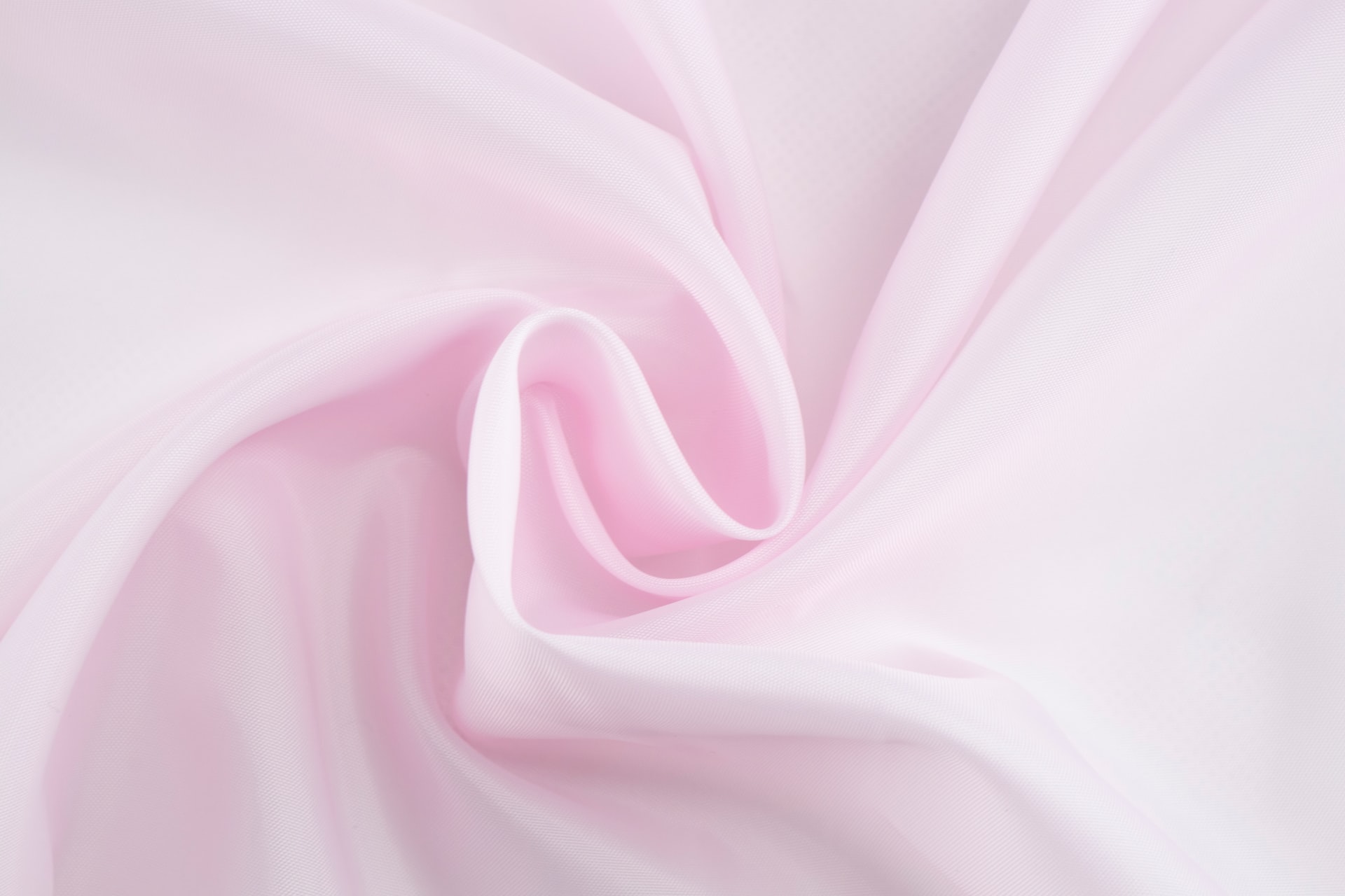 Seide richtig waschen - So klappt's richtig - Modeexpertise